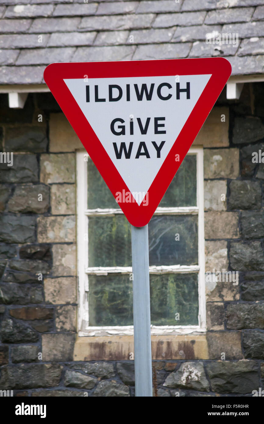 Give way road signs sign hi-res stock photography and images - Alamy
