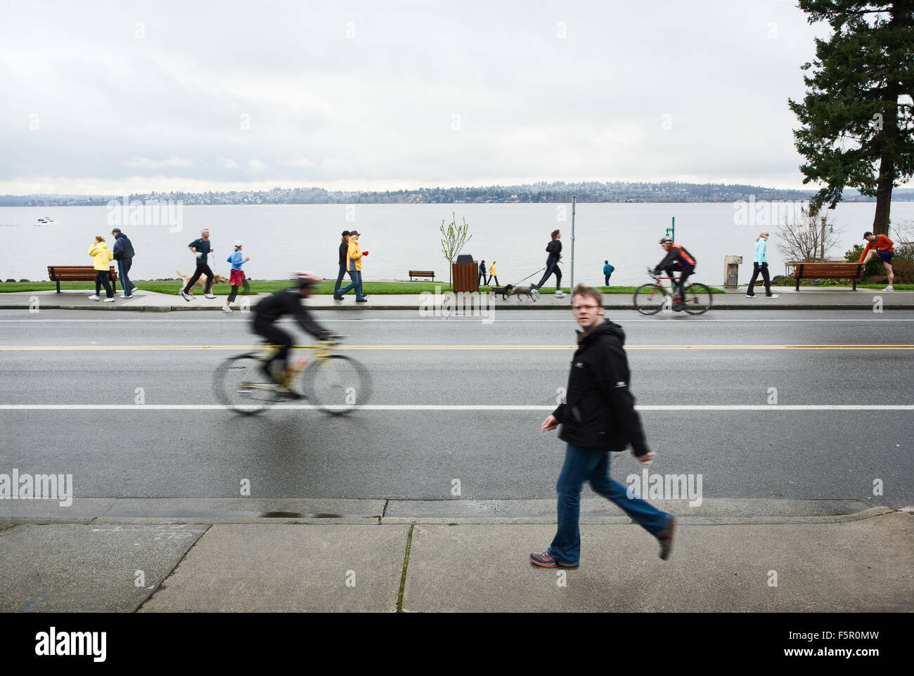Walking and running and cycling hi-res stock photography and images - Alamy