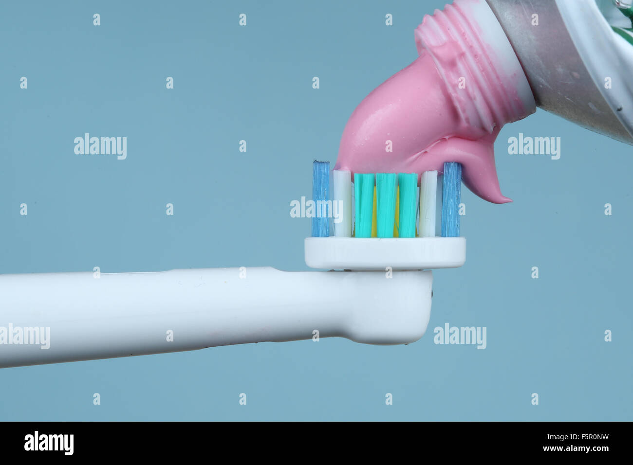 Kids toothpaste hi-res stock photography and images - Alamy
