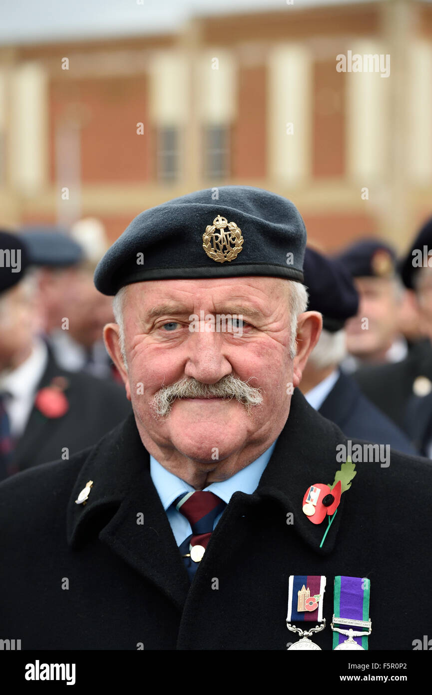 Remembrance Day Parade at the Cenotaph Town Centre Swindon 2015 Stock ...
