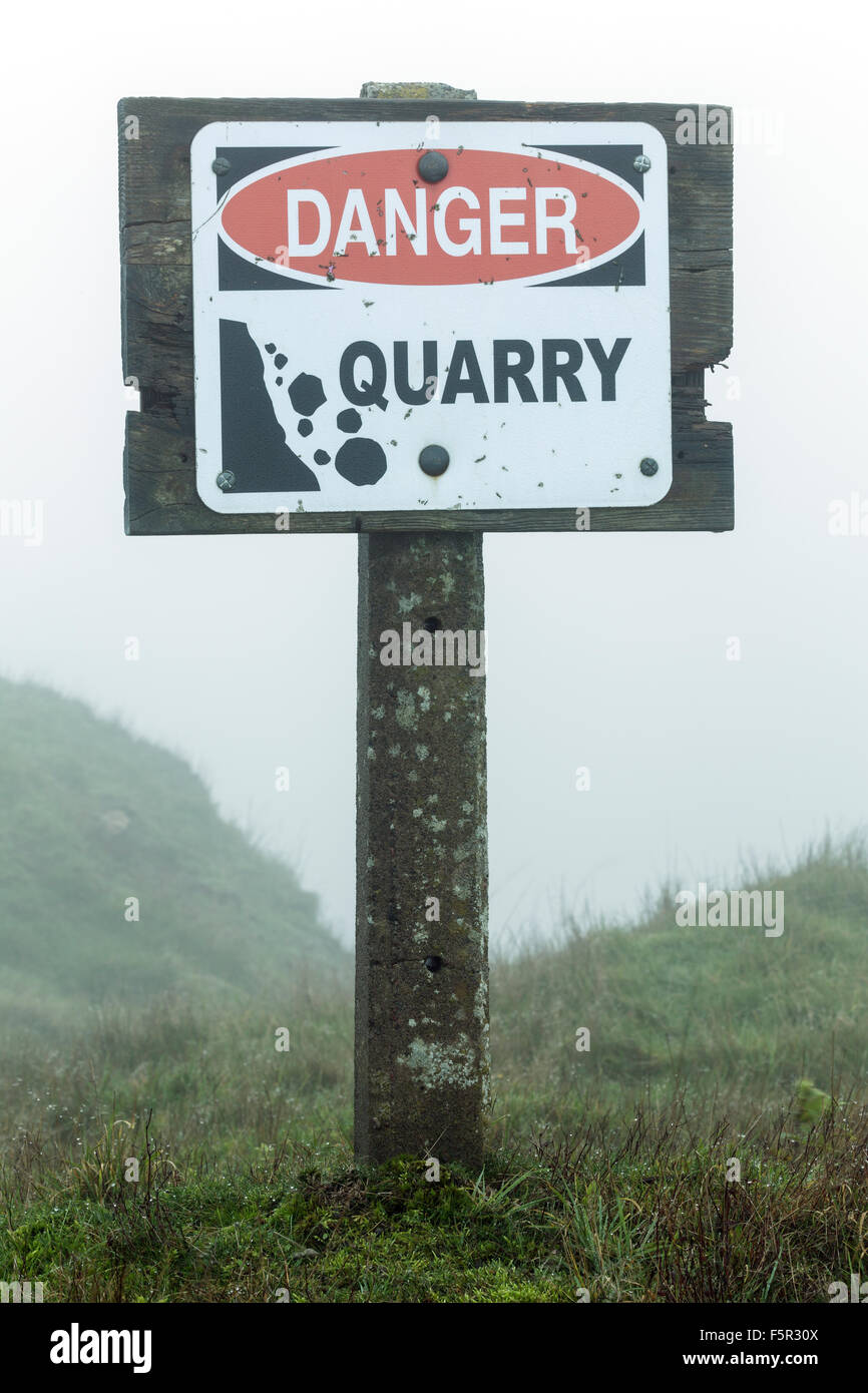 Quarry sign hi-res stock photography and images - Alamy
