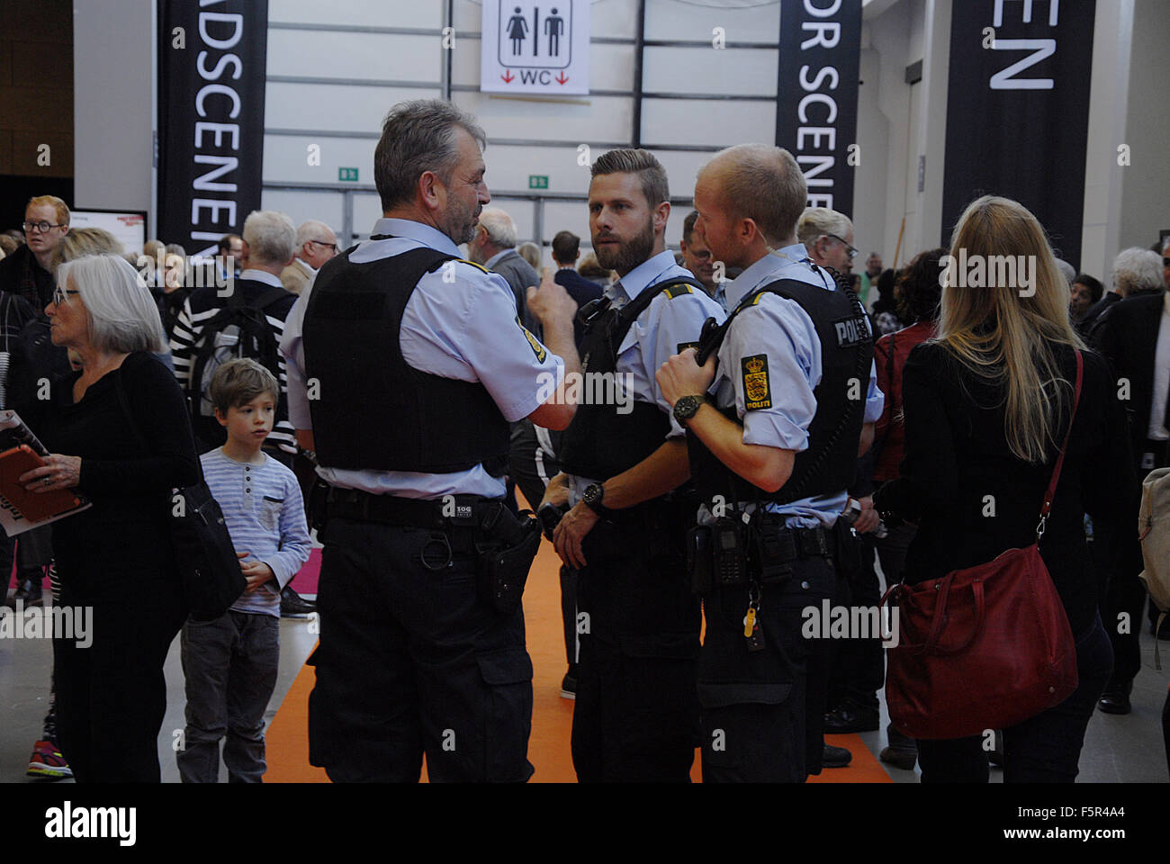 Copenhagen, Denmark. 8th November, 2015. Danish Special police force ...