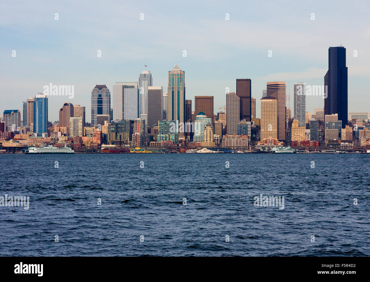 Seattle skyline on overcast day Stock Photo - Alamy