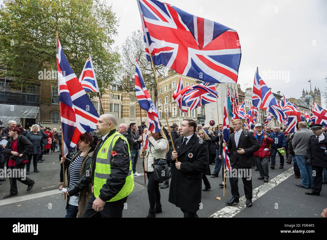 London, UK. 8th Nov, 2015. Far right National Front march to Cenotaph ...