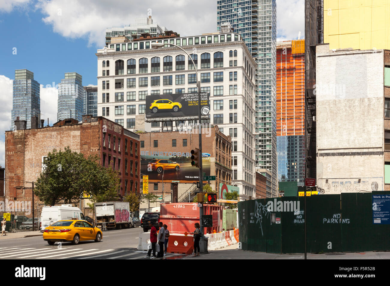 34th street manhattan hi-res stock photography and images - Alamy