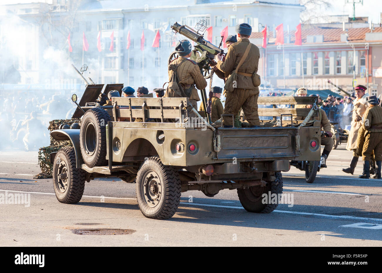 Ww2 battle reenactment hi-res stock photography and images - Alamy