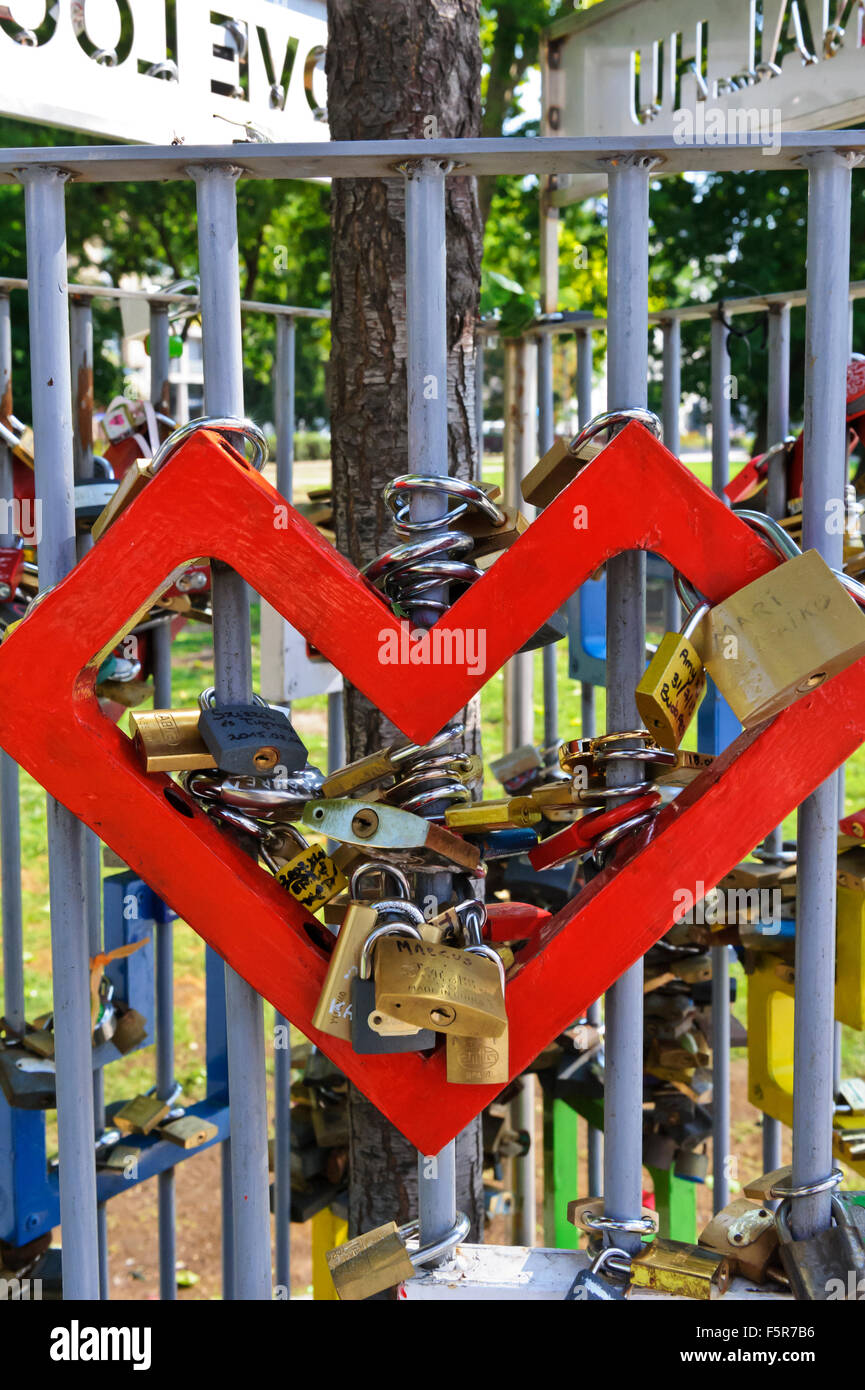 Locked padlock as a symbol of affection between couples in Elizabeth ...