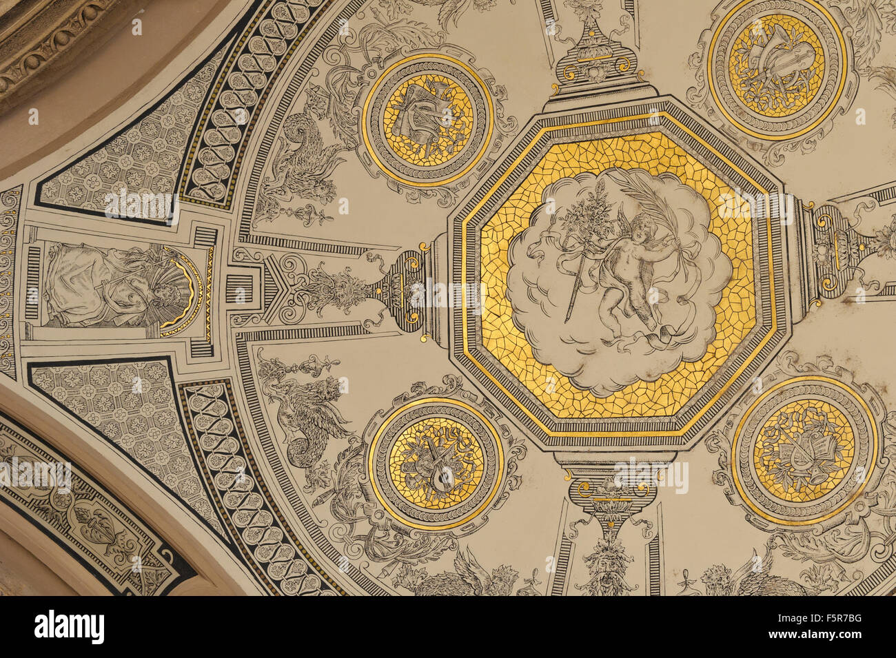 Opera house ceiling hi-res stock photography and images - Alamy