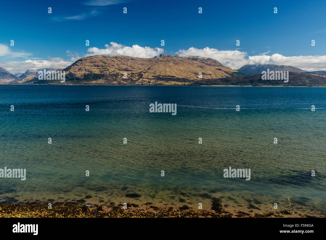 Blue water scottish rivers hi-res stock photography and images - Alamy