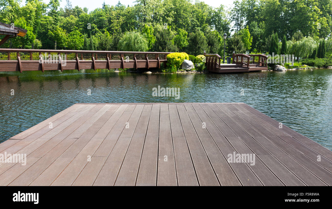 Green pier hi-res stock photography and images - Alamy