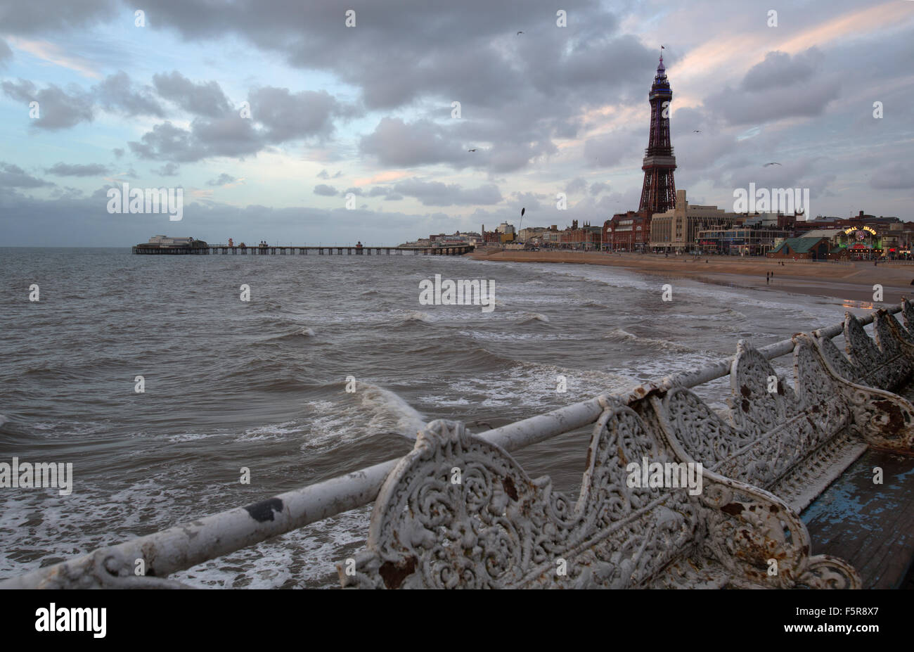 Town of Blackpool, England. Dusk view from Blackpool’s Central Pier ...
