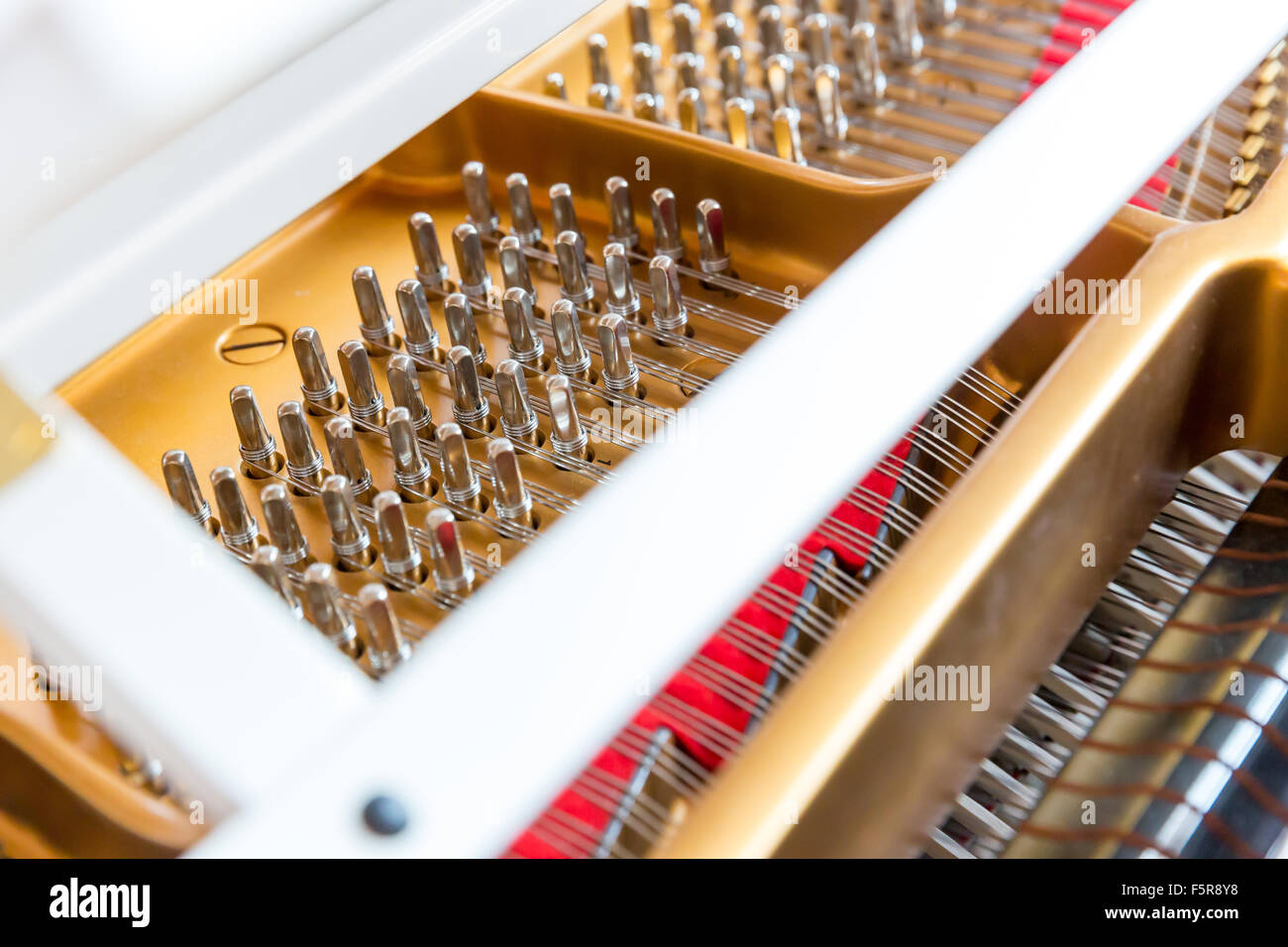 Inside of piano hi-res stock photography and images - Alamy