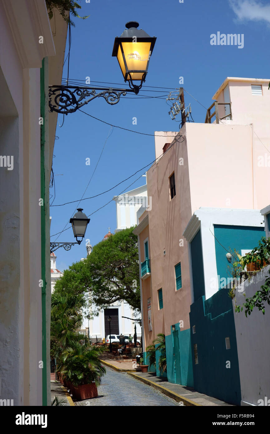 Street lamp in the old town of San Juan, Puerto Rico, Caribbean Stock ...