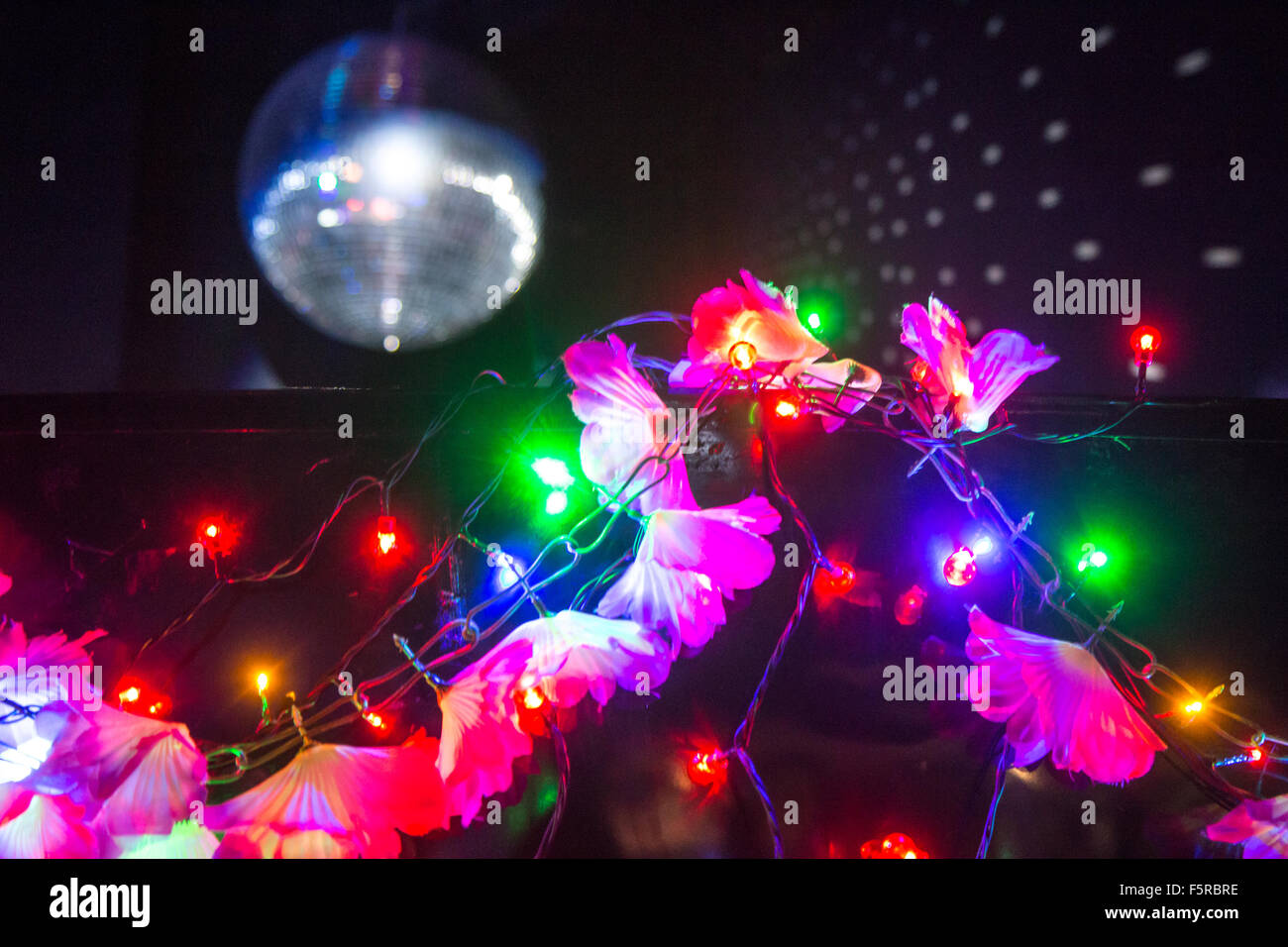 Glitter ball party hi-res stock photography and images - Alamy