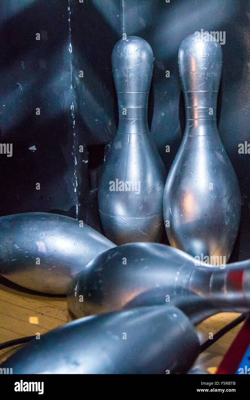 Bowling hi-res stock photography and images - Alamy