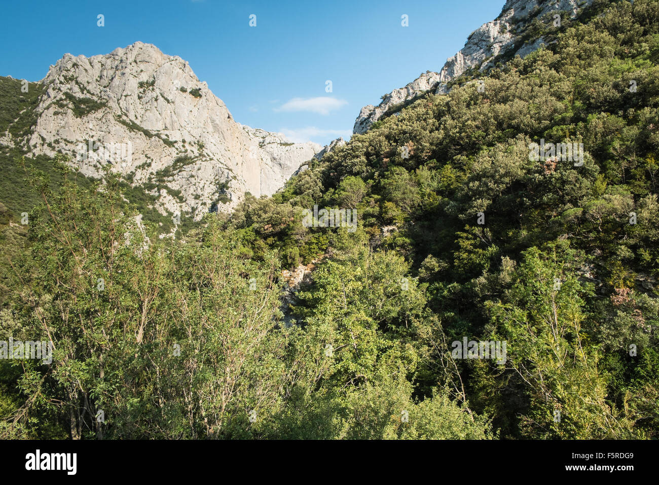 Narrow quillan aude hi-res stock photography and images - Alamy