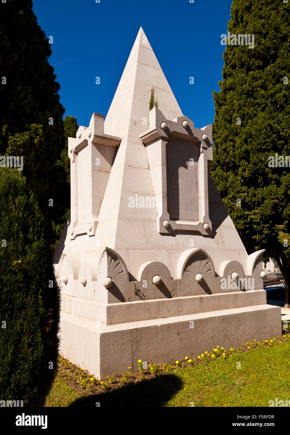 A monument in the cemetery in Nice France Stock Photo - Alamy