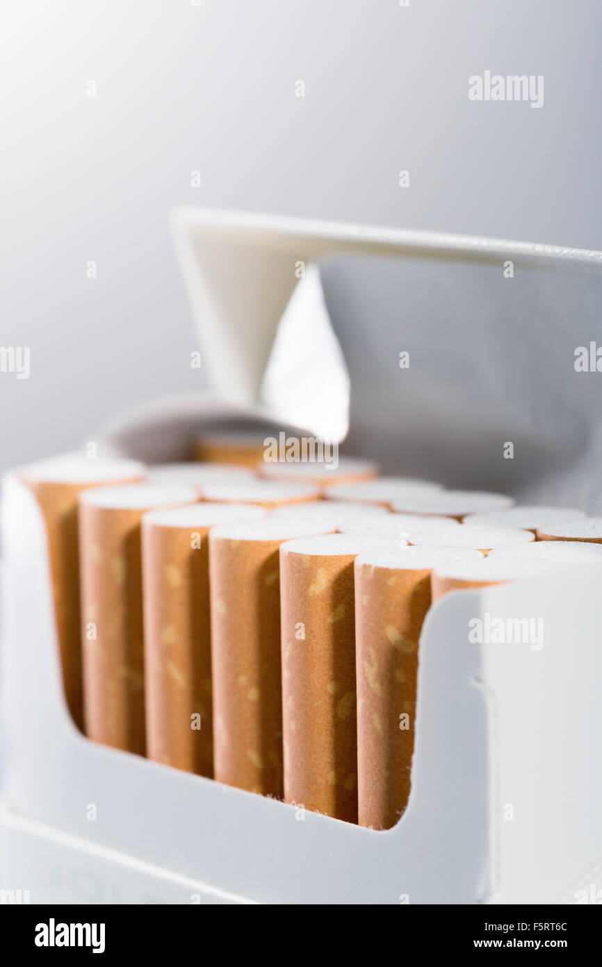 Open Cigarette Box Closeup High Resolution Stock Photography and Images ...