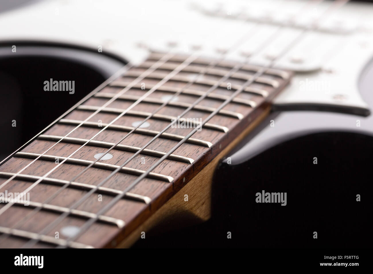 Closeup of electric guitar strings Stock Photo - Alamy
