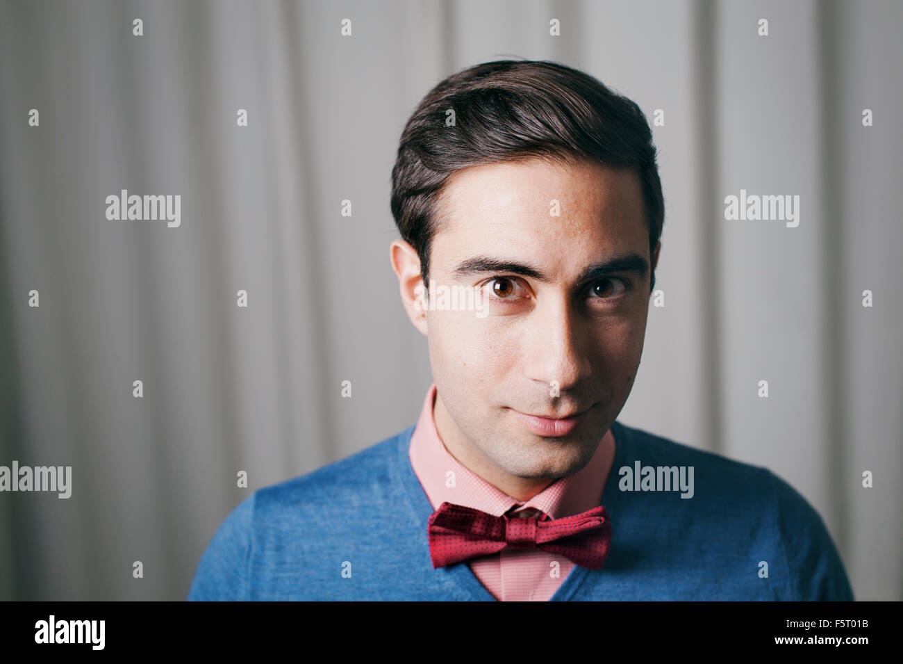 Man wearing tie hi-res stock photography and images - Alamy