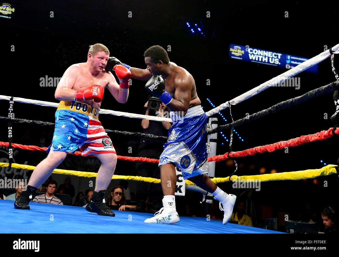 fight during the World Heavyweight Champions Fight Night at Hard Rock ...