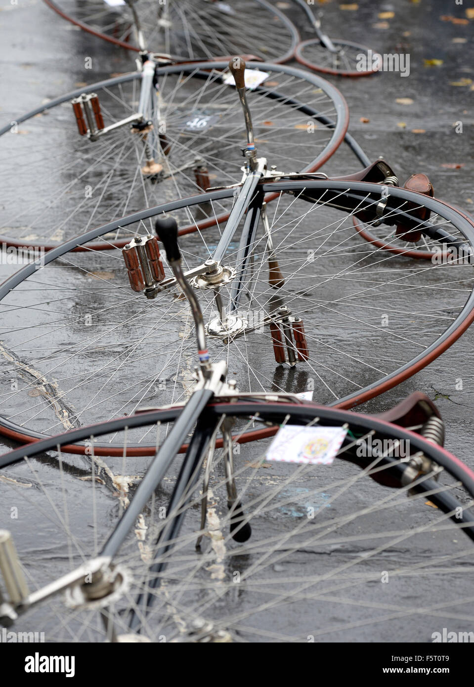 Prague, Czech Republic. 07th Nov, 2015. Velocipedists, men on historic ...
