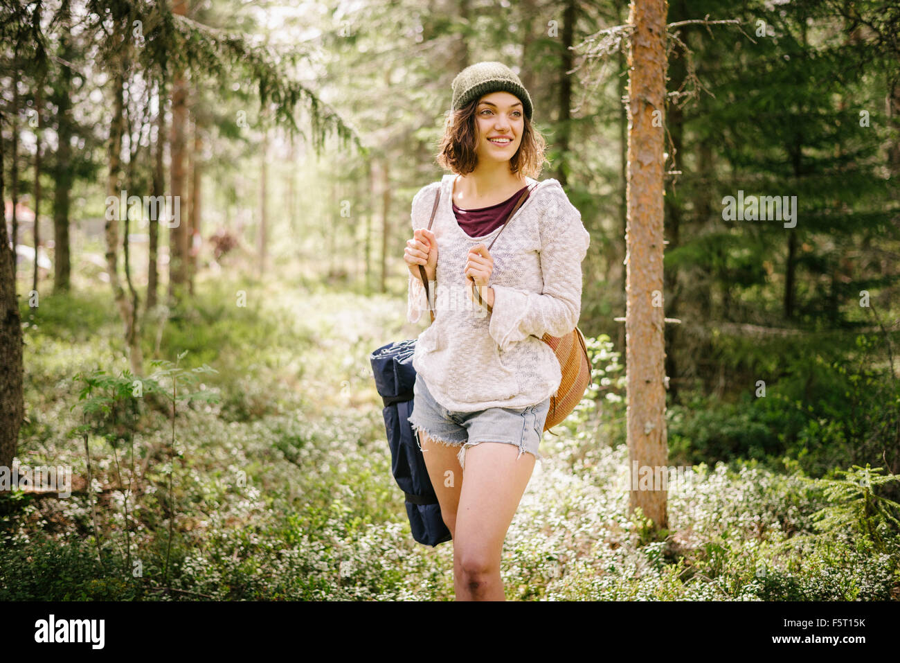 Female in hat hiking hi-res stock photography and images - Alamy