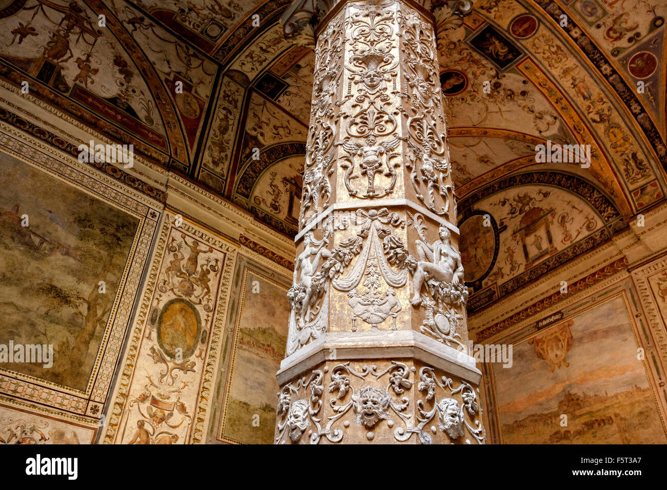 stucco column ornamentation, by Lorenzo Marignolli and Santi Buglioni ...