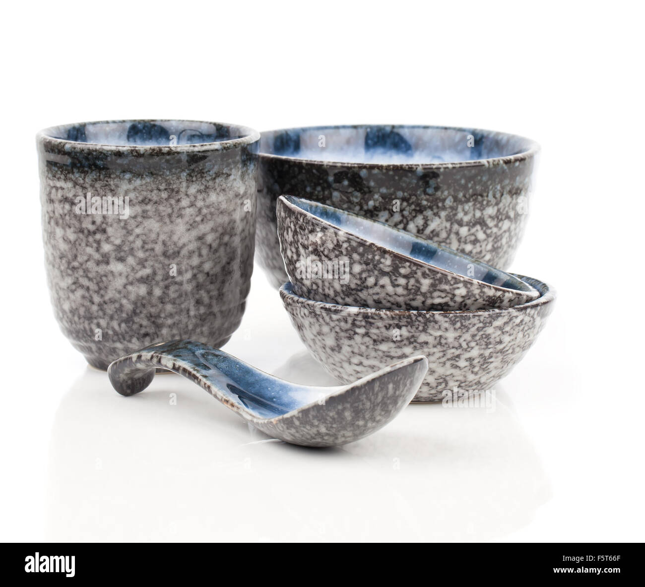 Dishware stack hi-res stock photography and images - Alamy