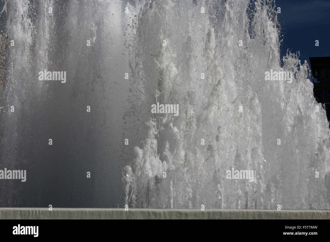 A large water fountain Stock Photo - Alamy