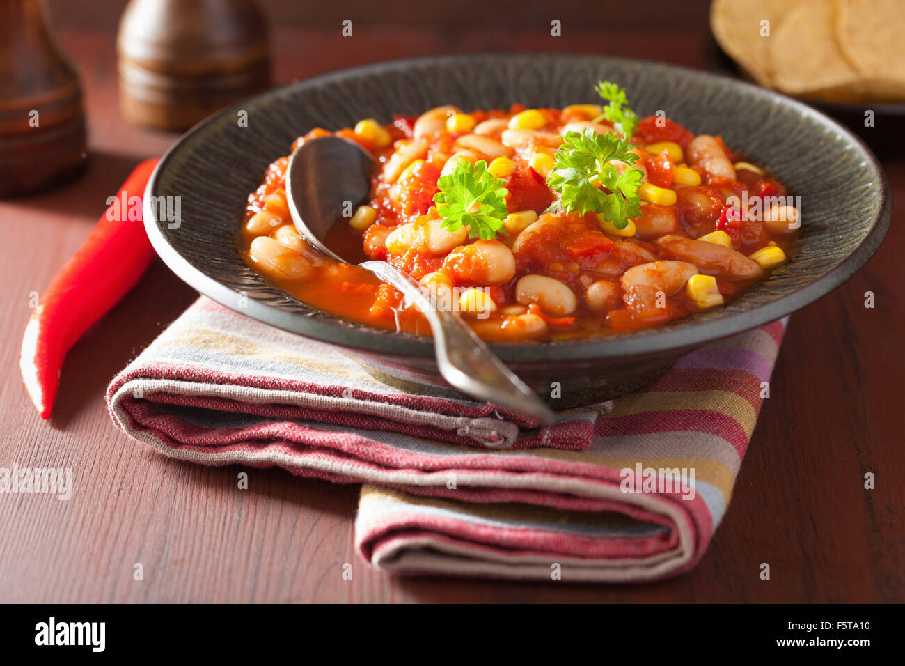 mexican veggie chilli in plate Stock Photo - Alamy