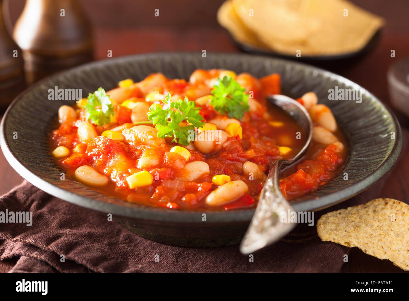 mexican veggie chilli in plate Stock Photo - Alamy