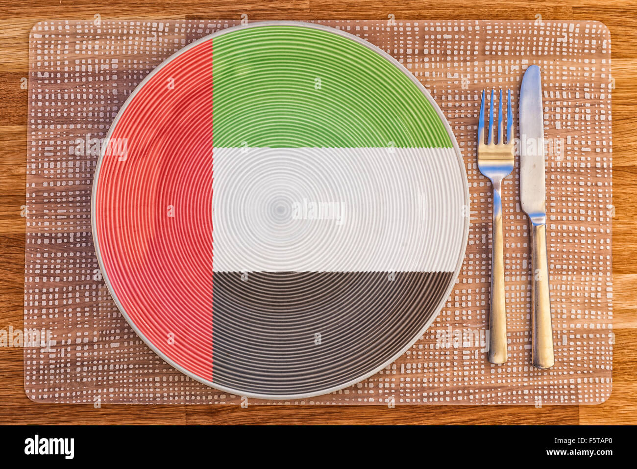 Dinner plate with the flag of the United Arab Emirates on it for your ...