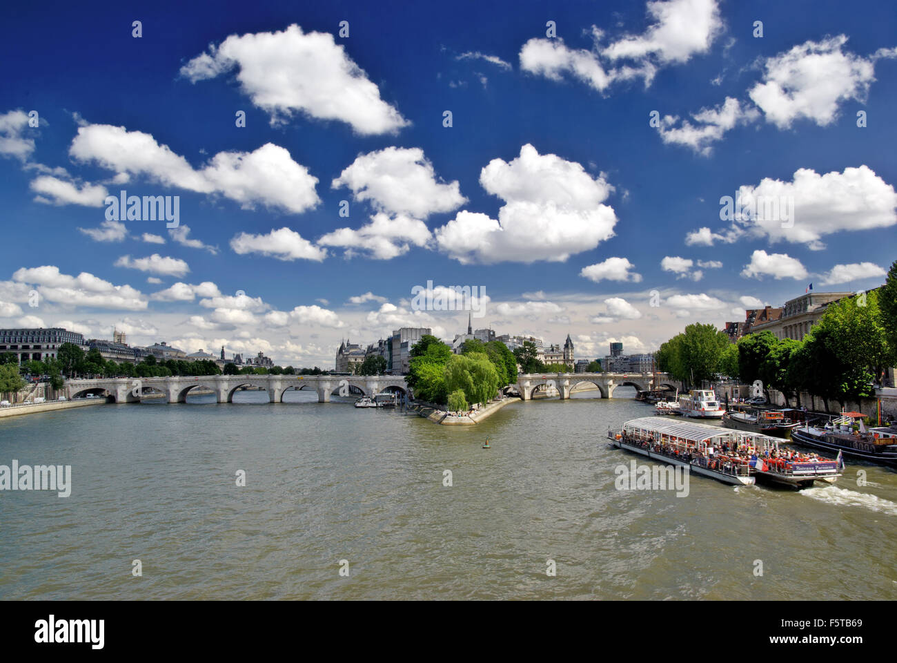 Pount hi-res stock photography and images - Alamy