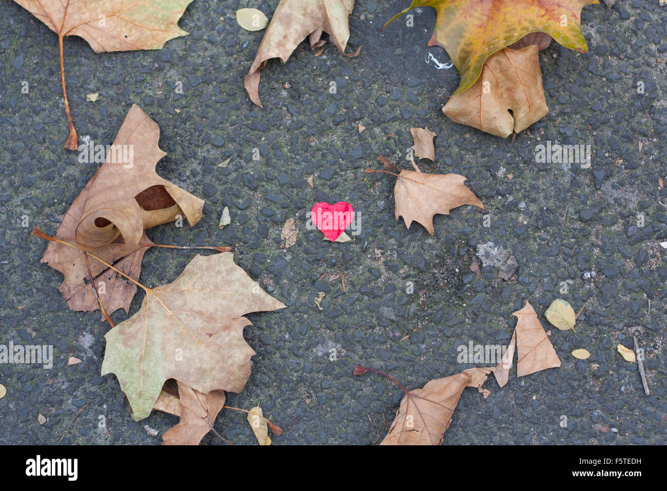 Concrete heart hi-res stock photography and images - Alamy