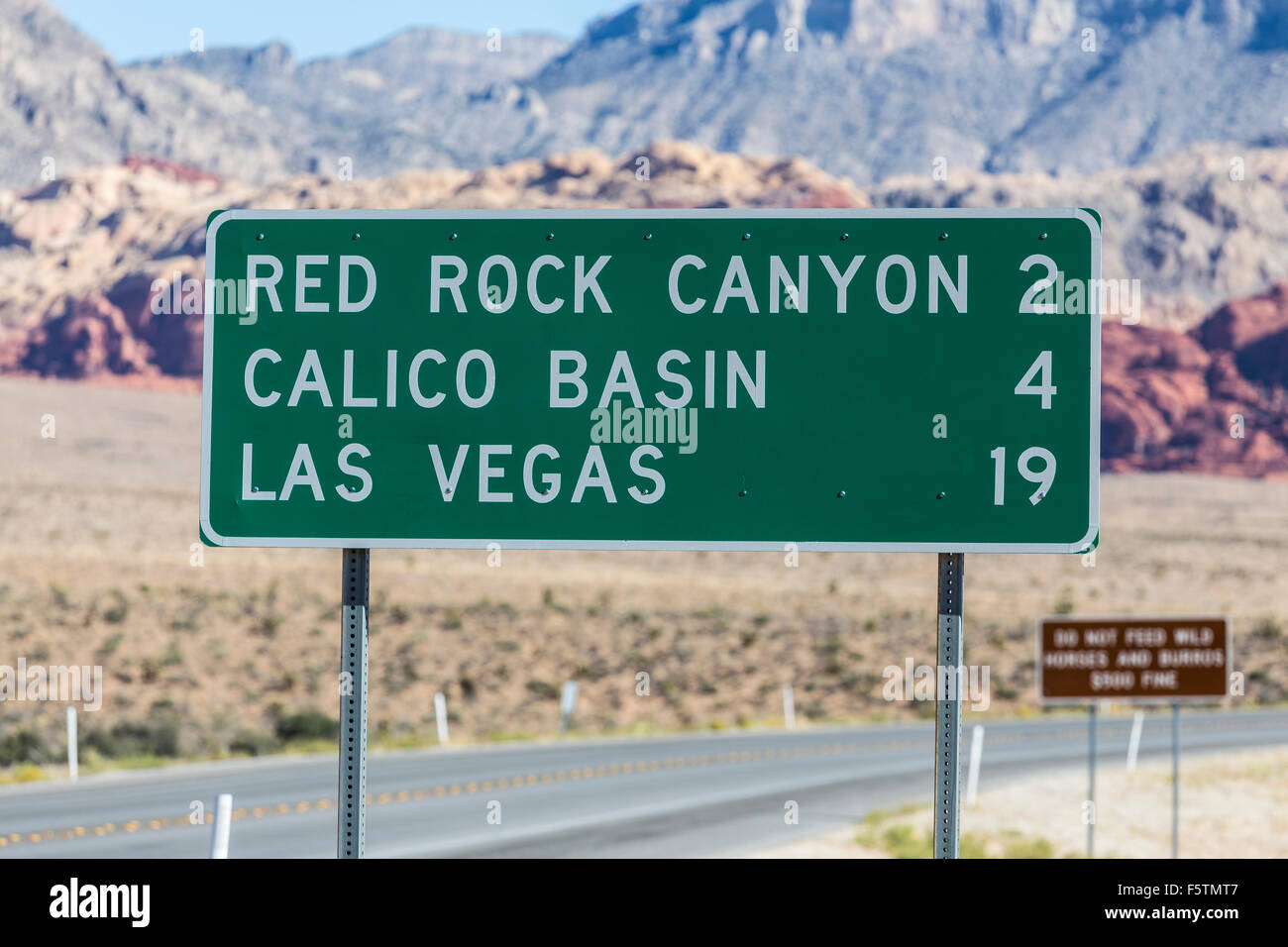 Las Vegas 19 miles highway sign in Nevada's Mojave desert Stock Photo ...