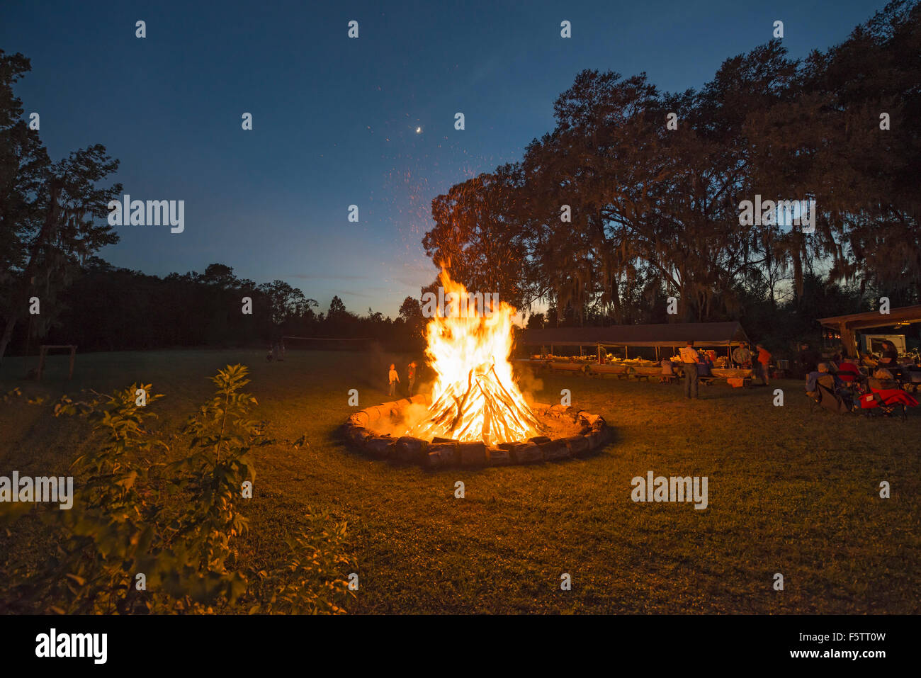 Huge bonfire hi-res stock photography and images - Alamy