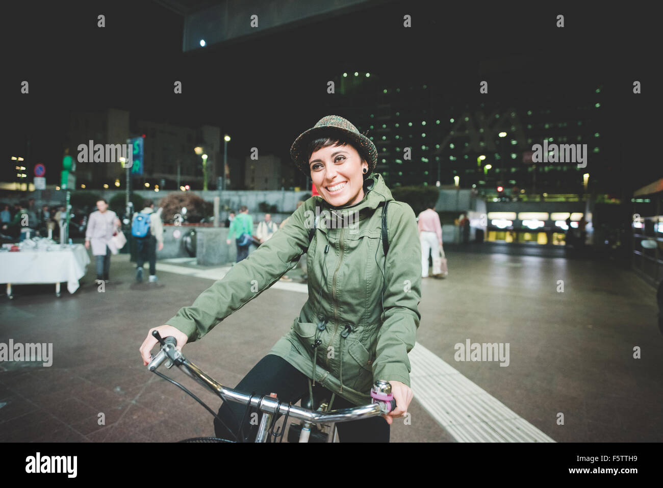 Half length of young handsome caucasian brown straight hair woman ...