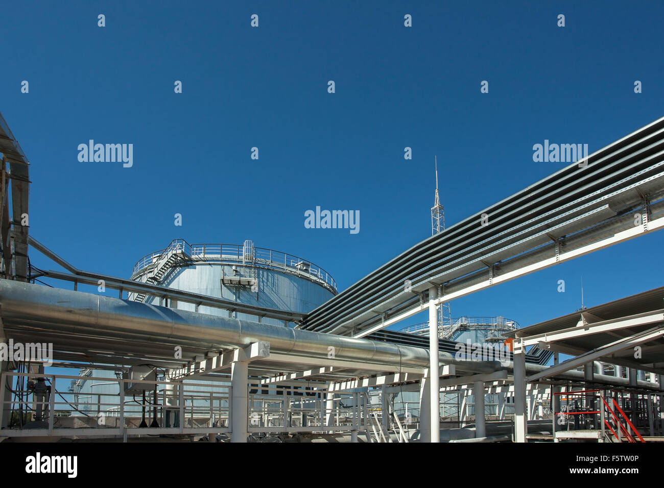 Industrial building, Steel pipelines Stock Photo - Alamy