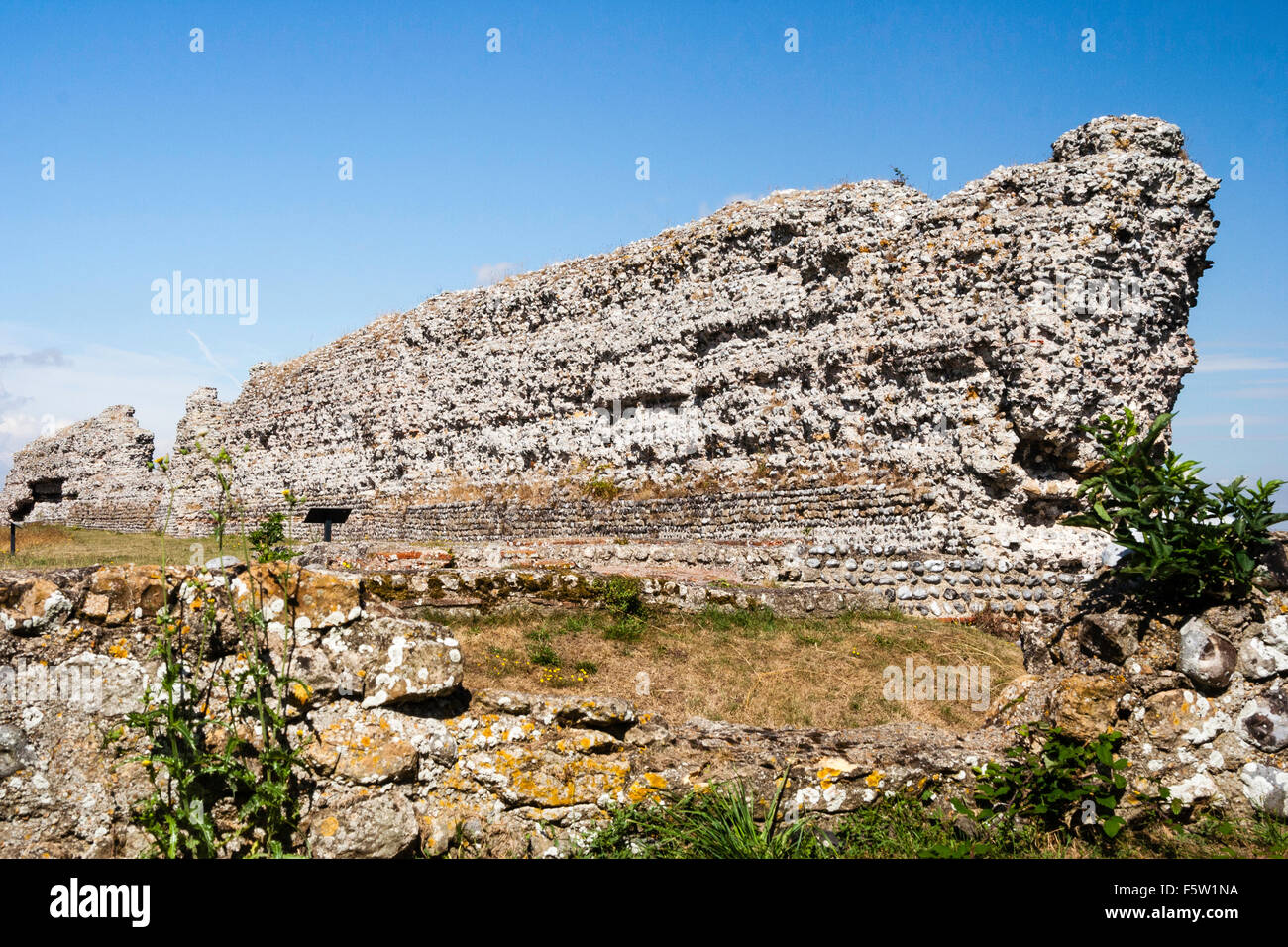 Richborough Roman castle, Rutupiae, a Saxon shore fort. The North wall ...
