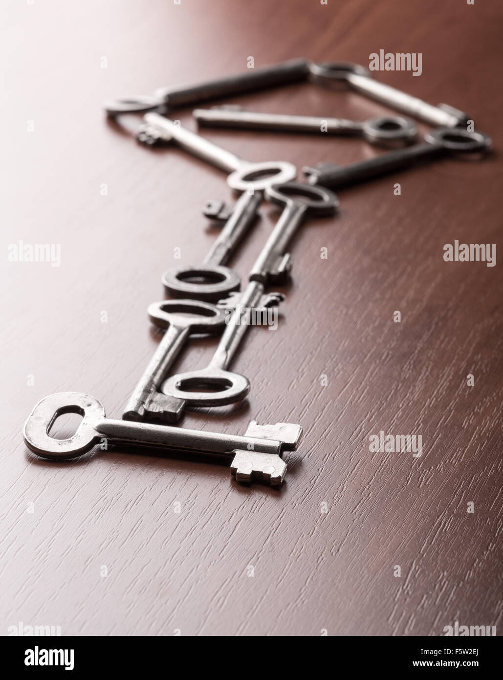 Shadow forming shape hi-res stock photography and images - Alamy