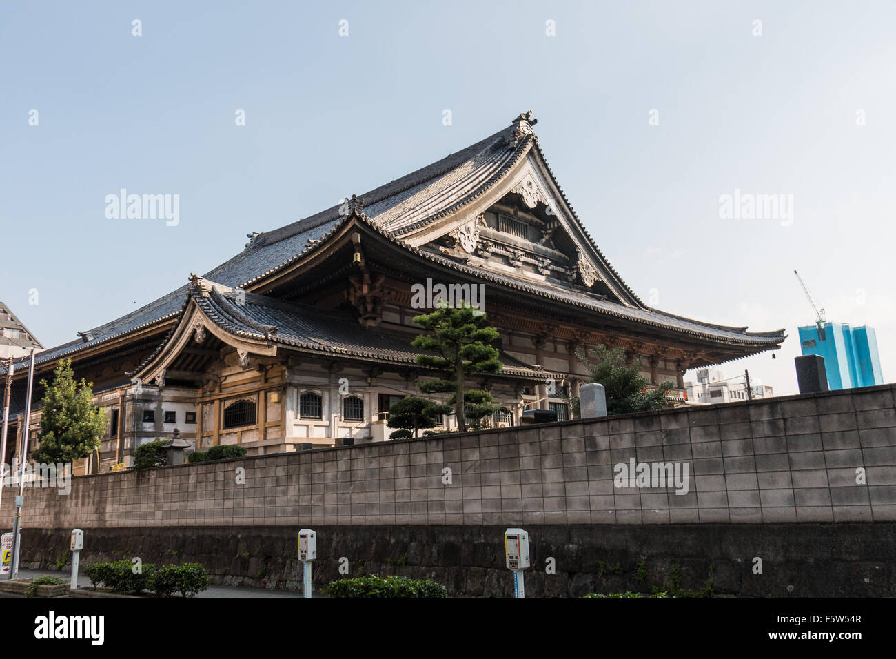 Temple shots hi-res stock photography and images - Alamy