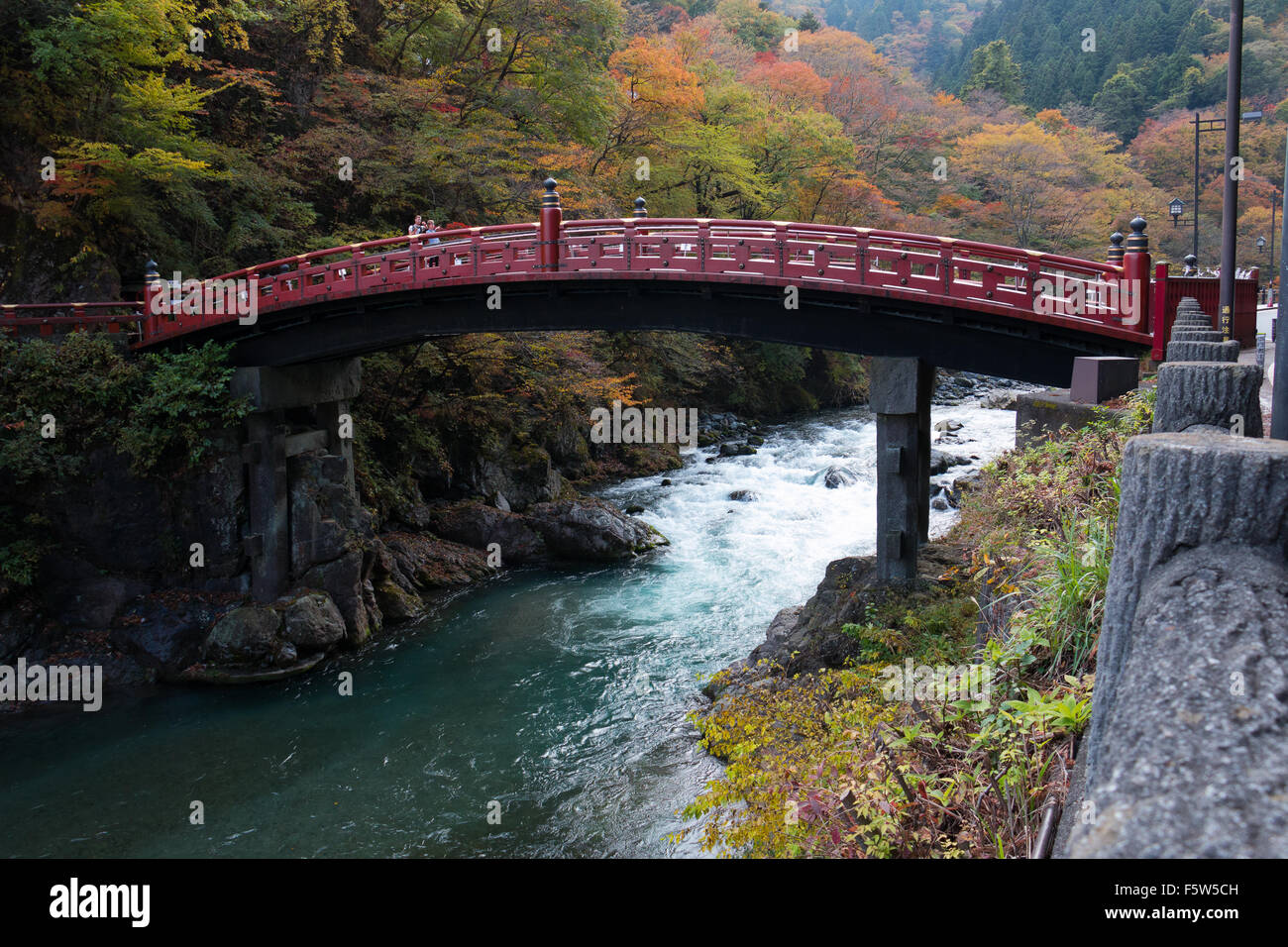 Santuarios nikko hi-res stock photography and images - Alamy