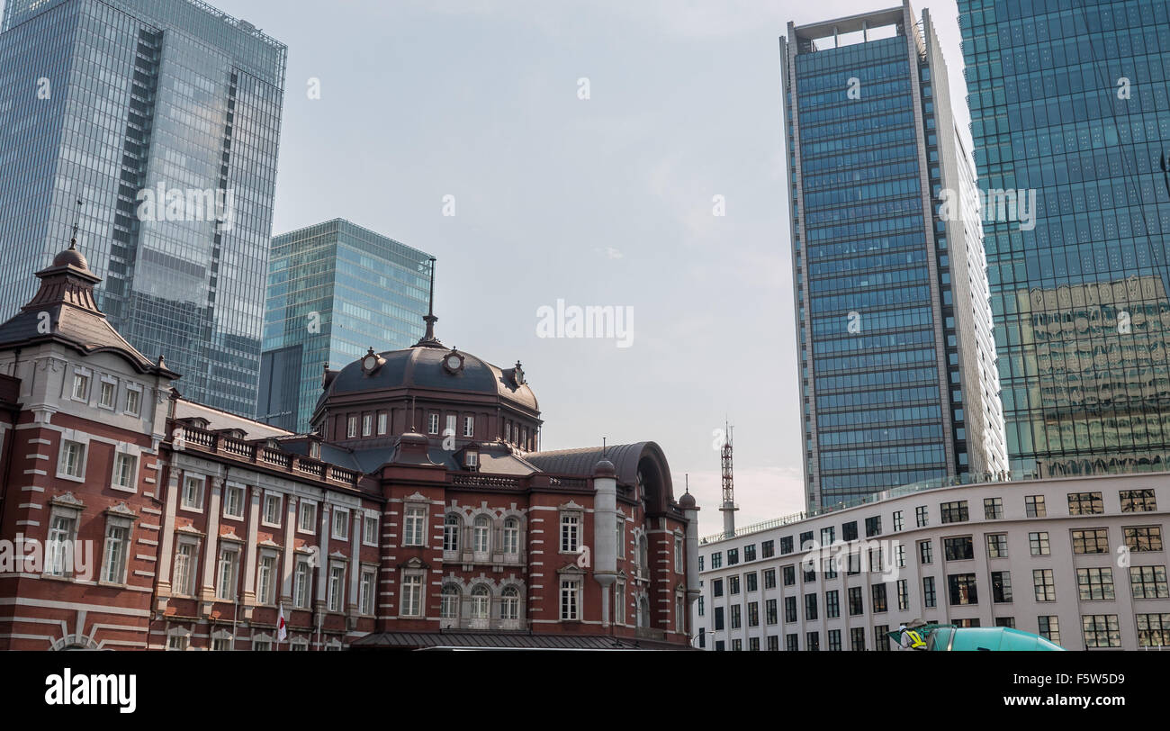 Tokyo tall buildings hi-res stock photography and images - Alamy