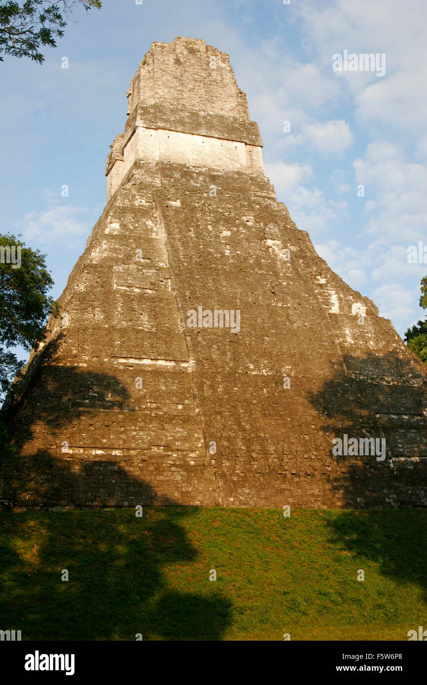 Mayan pyramid in Tikal, Guatemala, South America Stock Photo - Alamy