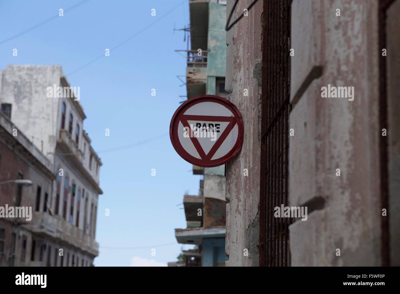 Stop sign pare hi-res stock photography and images - Alamy