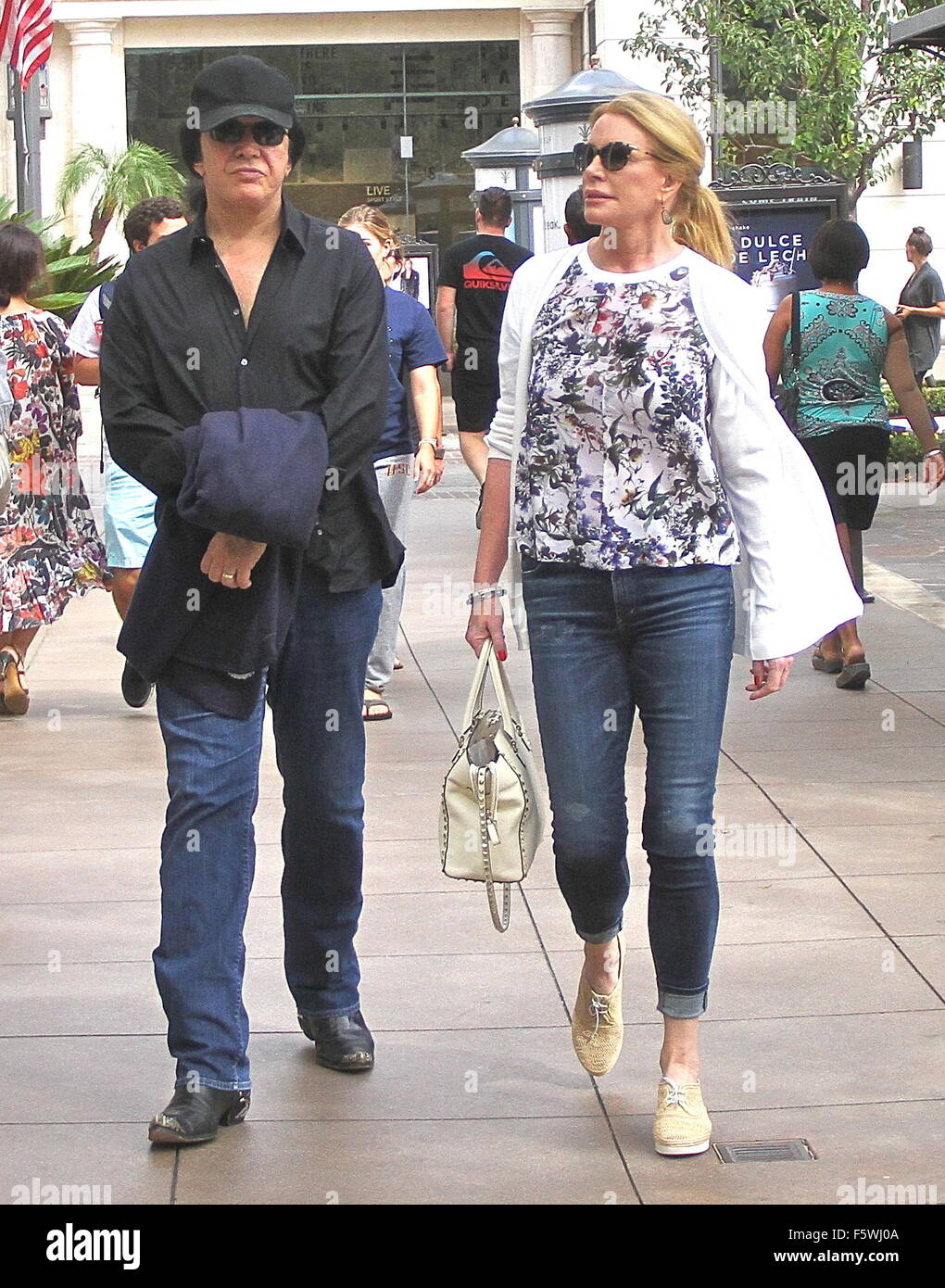 Gene Simmons and his wife Shannon Tweed go to the movie theater ...