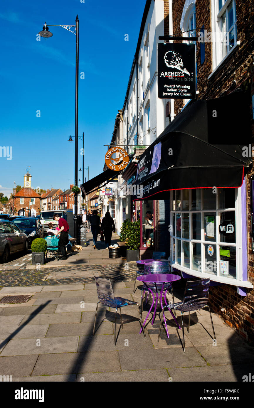 Yarm high street hi-res stock photography and images - Alamy