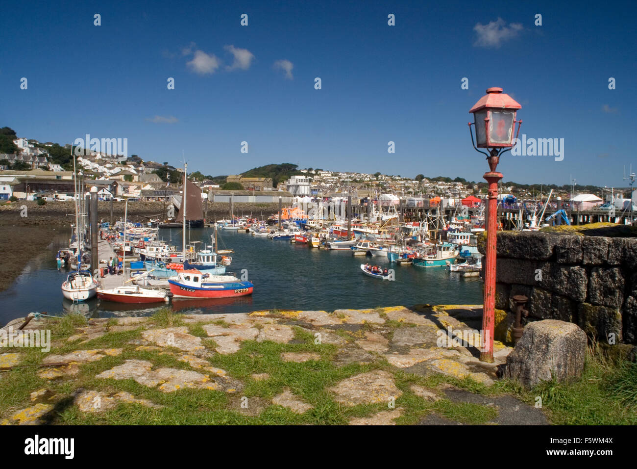 Newlyn harbour hi-res stock photography and images - Alamy