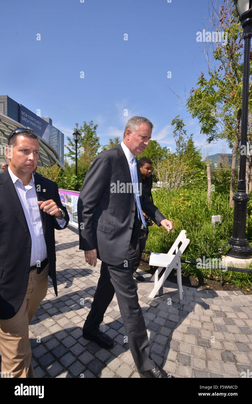 Mayor Deblasio opens the 7 train Extension Featuring: Mayor Deblasio ...